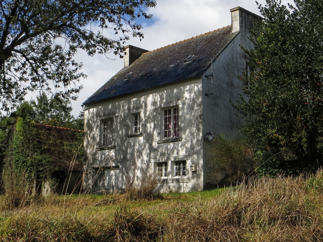 Circular walk around Le Cloitre-Pleyben - London Traveller